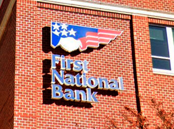 First National Bank en español, horarios, teléfono y productos